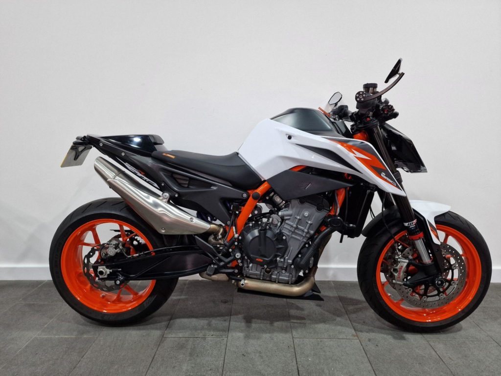 KTM 890 Duke R - Colwyn Bay Motorcycles