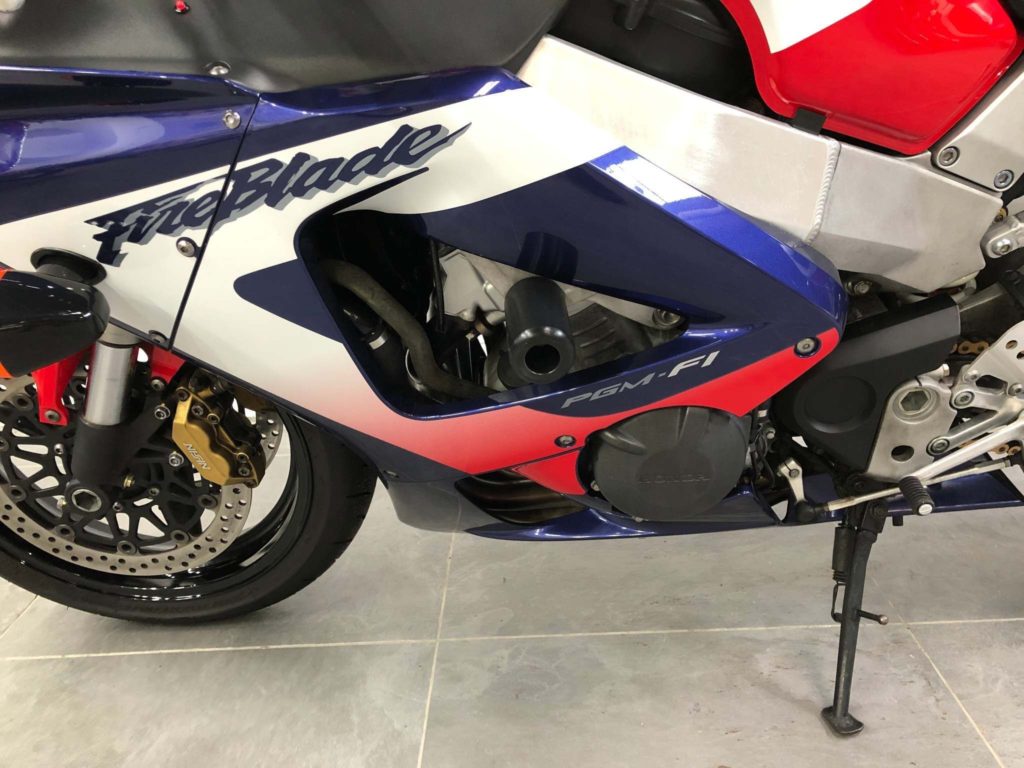 Honda CBR900RR Fireblade RR Fireblade image - Colwyn Bay KTM